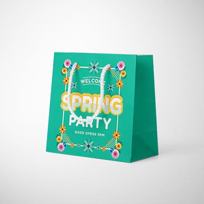 China Custom Kraft Paper Shopping Bag Reusable Gift Bag for Cosmetics Perfume Retail 300gsm for sale