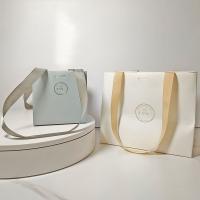 China Custom Kraft Paper Bag for Boutique Clothing Jewelry Packaging 30x20x10cm for sale