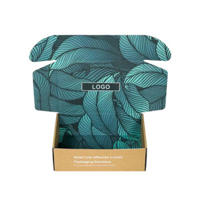 China Custom Corrugated Cake Packaging Box with Ribbon for Gifts and Clothes for sale