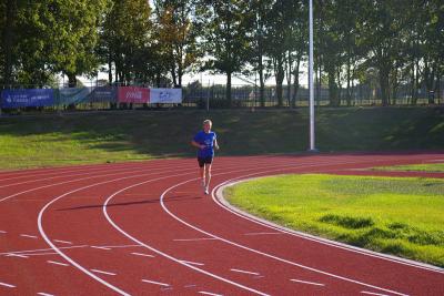 China 400 Meters Jogging Track Flooring Spray Coat System Sbr / Epdm Granules Material for sale