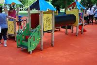 China Pour In Place Playground Surface Materials Pressure Resistant Easy To Install for sale