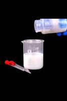 China Styrenated Acrylic Emulsion Resistant To UV Rays Wind And Rain Erosion Not Easy To Powder for sale