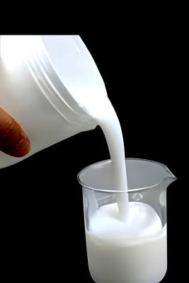 China Milky White Liquid With Blue Hue Styrene Acrylic Emulsion Particle Size 0.1-0.5 Microns for sale