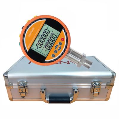 China Portable 2500bar Digital Pressure Calibrator With DC24V Output for sale
