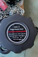 China Drum Clamp for Oil Drums 0.6 ton Capacity 0-30 mm Jaw Opening for sale