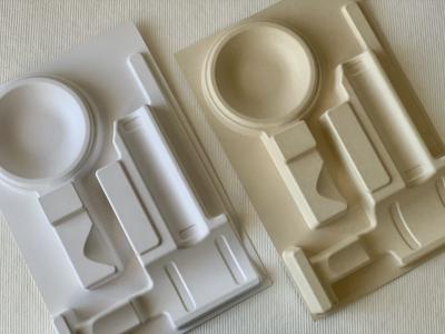 China Custom Sustainable Pulp Packaging Trays 0.8-1.0mm Thickness Made from Renewable Bagasse and Bamboo Fibers for sale