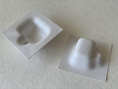 China OEM Biodegradable Compostable Packaging Ripple Texture Pulp Tray 0.8-1.0mm Thickness Custom Design for sale