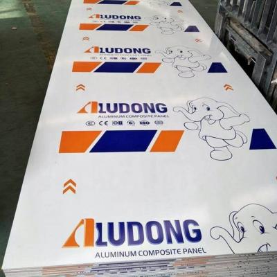 China Aludong PE Aluminum Composite Panel 1.5mm-8mm Thickness for Curtain Wall Cladding for sale