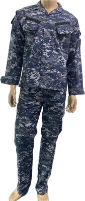 China Ripstop Digital Camouflage Suit Breathable Quick Dry Training Clothes for Outdoor Activities for sale