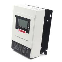 China 30A DC-DC Car Battery Charger with MPPT Solar Controller 12Vdc IP32 Protection -35°C to 65°C Operating Range for sale