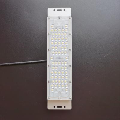 China 90 Degree SMD LED Lens Module for Tunnel Lighting - 236x70mm PC Lens with 8x8 PCB Circuit Configuration for sale