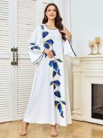 China MT522 Middle Eastern Modest Wear White & Blue Petal Print Bell-Sleeve Abaya for sale