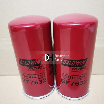 China Engine Parts Excavator Fuel Filter Element BF7632 P551315 For Truck for sale