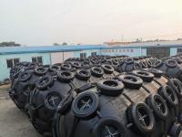China ISO17357 Ship Marine Pneumatic Yokohama Type Fender With Chain Tyre Net for sale