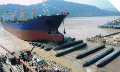 China Ship Launching Landing Inflatable Rubber Airbags Customizable for sale