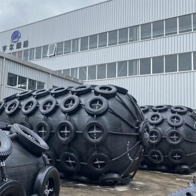 China Inflatable Rubber Fender 50kpa & 80kpa for Ship-to-Ship Transfer for sale