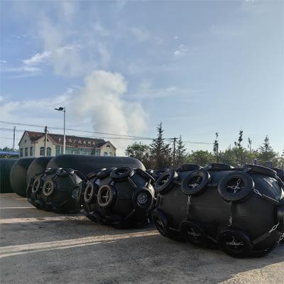 China Customizable Pneumatic Rubber Fender Yokohama For Pressure Applications for sale