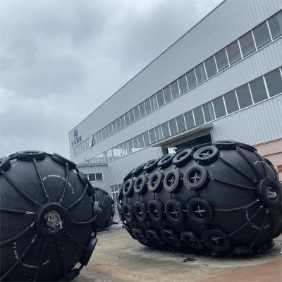 China Black 2000x4000mm Pneumatic Rubber Fender With Chain And Tire Net 50kpa For Boat for sale