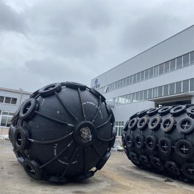 China Pneumatic Rubber Fender 50/80kPa Black With Yellow Stripes For Marine Safety for sale