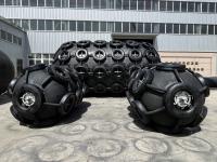 China Customizable High Performance Rubber Pneumatic Fender for sale
