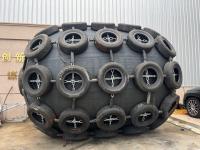China Highly Durable Ship Marine Rubber Fenders for Ship Berthing Protection for sale