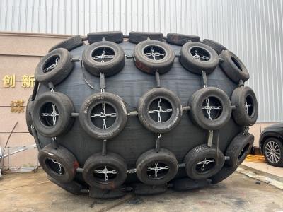 China Highly Durable Ship Marine Rubber Fenders for Ship Berthing Protection for sale