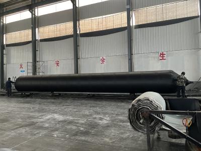 China Inflatable Barge Docking Airbag Pressure Range 0.2-0.4Mpa Provide Safe Protection During Barge Mooring Docking for sale