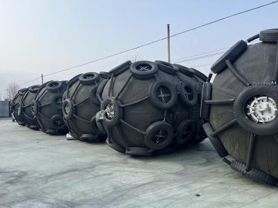 China Ship Berthing Pneumatic Rubber Fender Made Secure Simple Black for sale