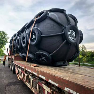 China ISO17357 Pneumatic Rubber Fender for Marine Collision Protection for sale