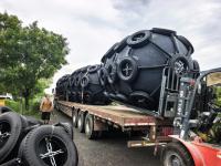 China Highly Durable Marine Rubber Fender with Excellent Shock Absorption Capacity and Net Type Structure for sale
