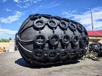 China Customized 0.3-4.8 M Pneumatic Rubber Fender with Safety Valve and 24 Months Shelf Life for sale
