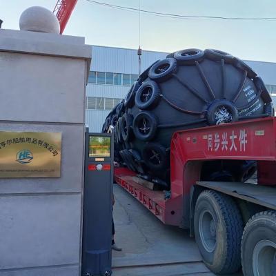 China High Energy Absorption Capacity Pneumatic Rubber Fender ISO 17357 Certified with Customizable Sizes DIA 0.5m-4.5m for sale
