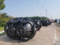 China D3.3x6.5m Yokohama Pneumatic Fender ISO17357 Certificate For Ship To Ship Project for sale
