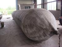 China Iso 17357 Standard Heavy Duty D1.8m*L20m Inflatable Rubber Airbag For Boat for sale