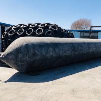 China D1.8m*L20m Shipping Lauching Balloon Inflatable Rubber Airbag For Vessel for sale