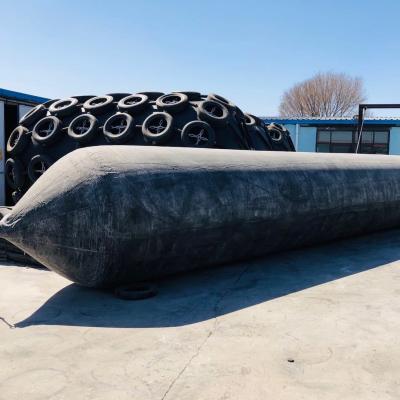 China D1.8m*L20m Shipping Lauching Balloon Inflatable Rubber Airbag For Vessel for sale