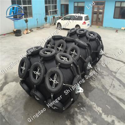 China 1.35*2.5m Hydro Pneumatic Fender Pneumatic Yokohama Rubber With Black Tyres Sheath Type for sale