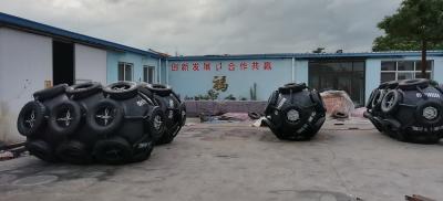 China Marine Fender Inflatable Floating Yokohama Pneumatic Rubber Fender With Chain Net for sale