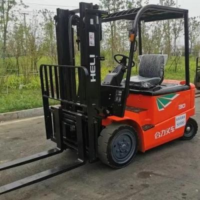 China 125MM Fork Width Electric Pallet Stacker for 3 Tons Capacity and Four-Wheel Drive for sale