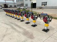 China High Frequency Internal Gasoline Flat Plate Rammer for 45-75mm Jumping Height HCD100 for sale