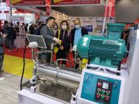 China 250L Non Metallic Mineral Bead Mill Machine Wet Grinding With 55 KW Motor And Gear Pump for sale