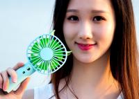 China Handheld 150G 1200MAh Handy USB Fan Portable Mini Colorful LED Light 4.7W for sale