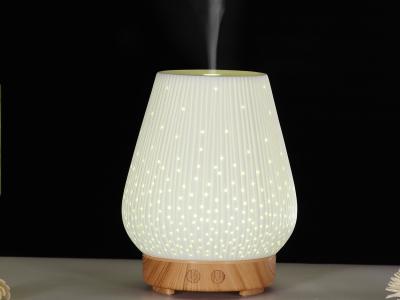 China 475g 35dB Ultrasonic Cool Mist Humidifier , 35ml/h Aromatherapy Essential Oil Diffuser for sale