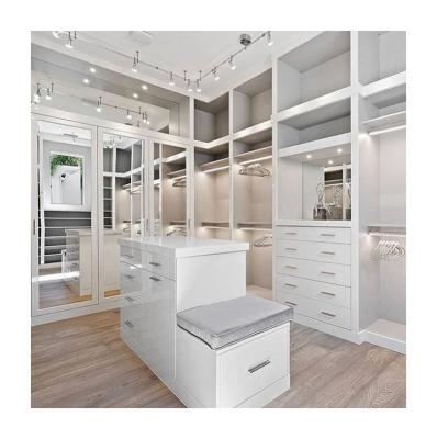China Adjustable Height MR HDF Board Bedroom Wardrobes in European Style with Customization for sale