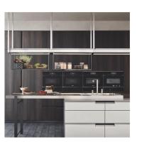 China Villa/Apartment Kitchen Cabinet Set with Top Rated Veneer Color and Durable Solid Wood for sale