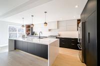 China Wooden Kitchen Furniture Set with Lacquer Surface Treatment and Quartz Stone Countertop for sale