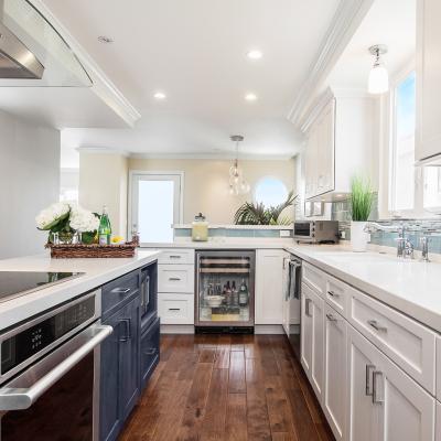 China Modular Kitchen Cabinets Shaker Style Design and Plywood Carcase for Modern Homes for sale