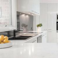 China Italian Furniture Smart Kitchen Cabinets with Quartz Stone Countertop and Modular Design for sale