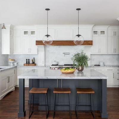 China Quartz Stone Countertop Shaker Island Kitchen Cabinet for a Luxurious and Modern Look for sale
