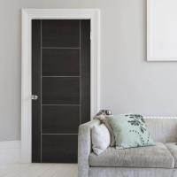 China Wooden Room Doors YALIG High End Modern Interior Designs for Hotels and Apartments for sale